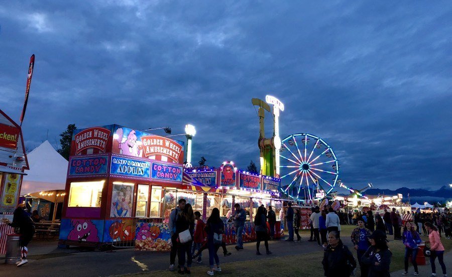 Gigantic vegetables at the Alaska State Fair | VeganRV